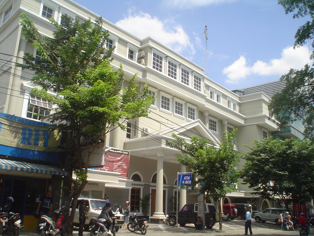 Biaya Pendidikan Institut Teknologi Harapan Bangsa (ITHB) TA 2024/2025 ...